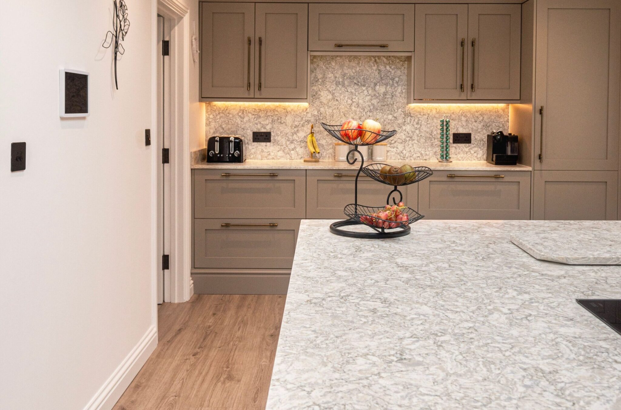 Atlas White Quartz - Diy kitchens Worktop