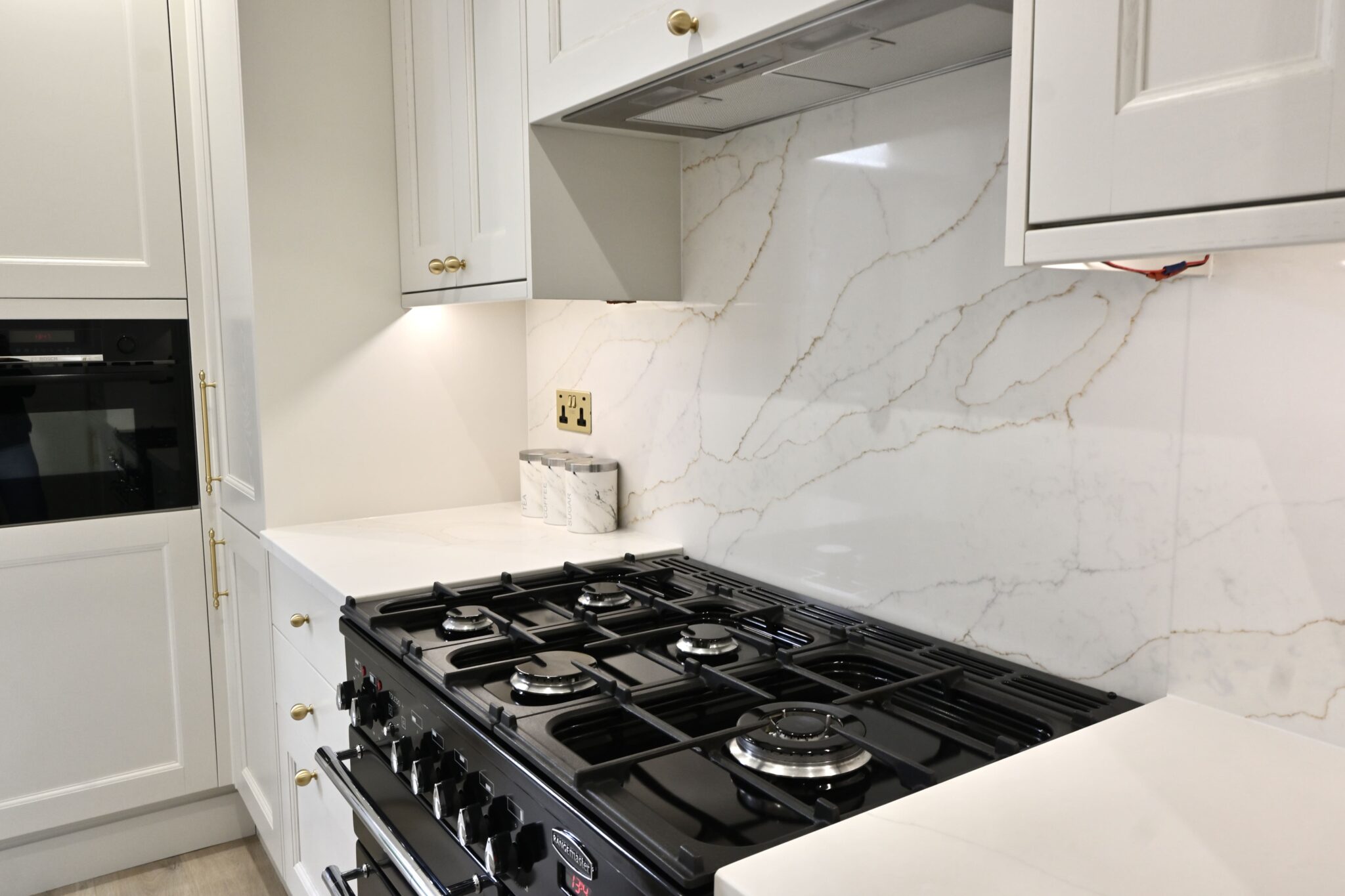 Calacatta Gold Quartz - Diy kitchens Worktop